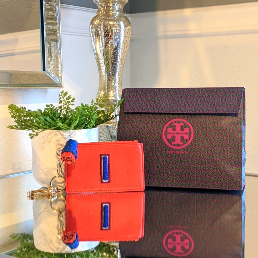 Tory Burch Card Holder With Stitched Letter I In The … - Gem